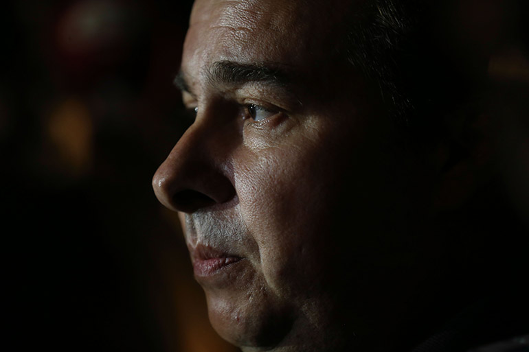 Maia corta benefícios de Maluf e estuda convocação do suplente