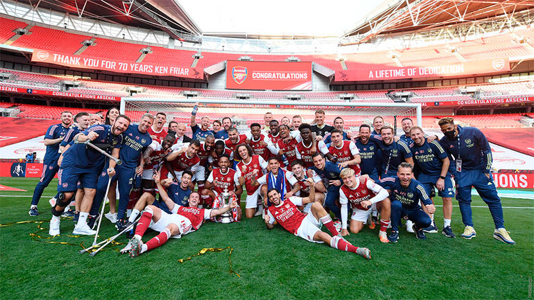 Arsenal é campeão na Inglaterra