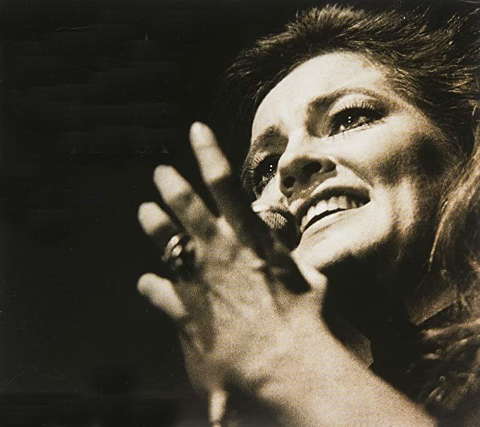 Ouça as 10 músicas de Maysa mais tocadas nos últimos cinco anos