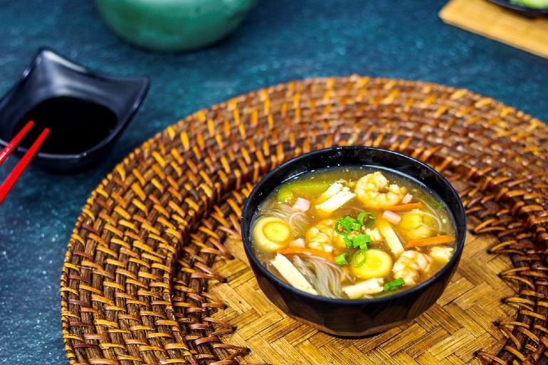 Yan Ping lança oferece orientais